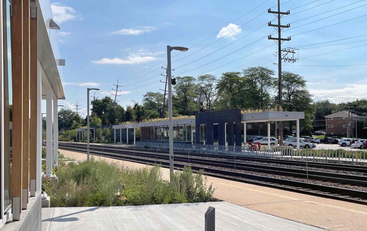 Clarendon Hills Train Station and Community Plaza - Legat Architects