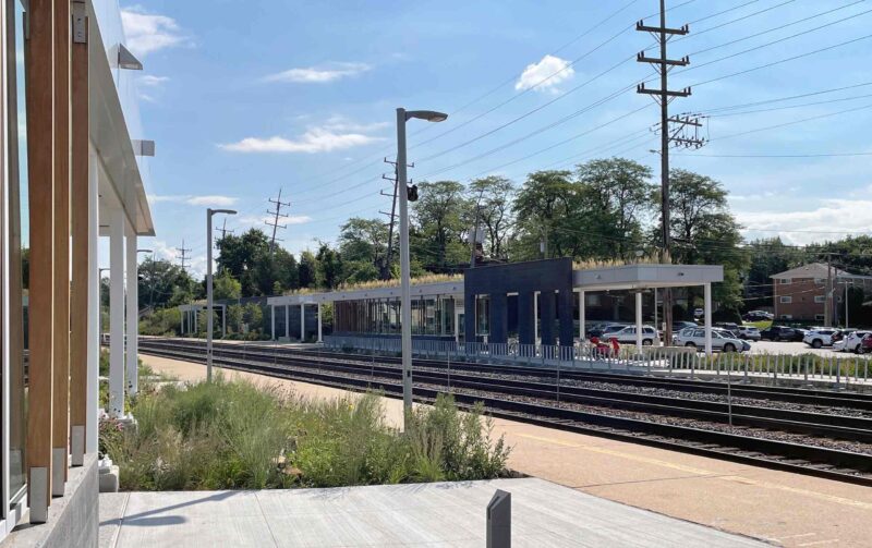 Clarendon Hills Train Station and Community Plaza - Legat Architects