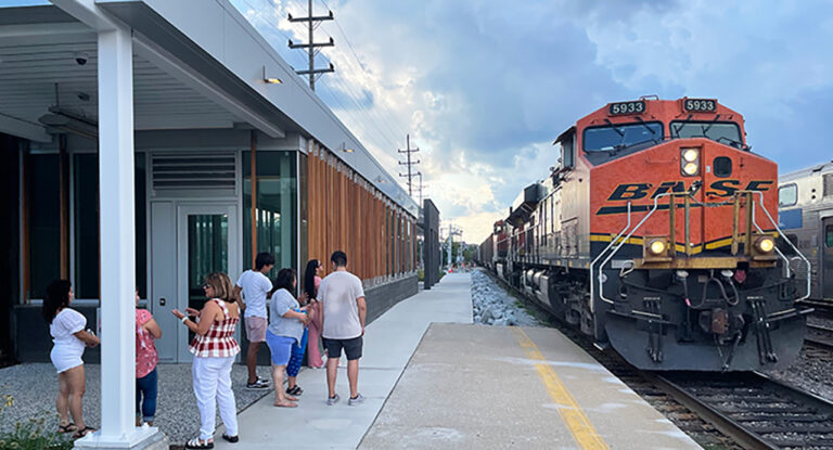 Train station translation: contemporary architecture - Legat Architects